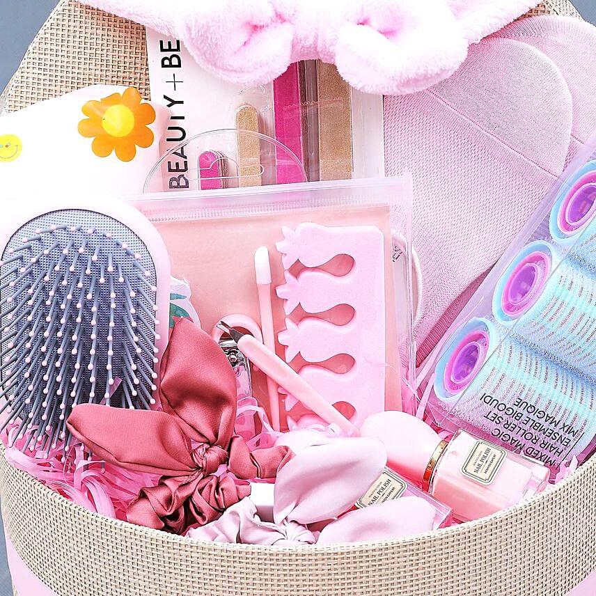 Online Look Pretty Gift Box Gift Delivery in UAE - FNP