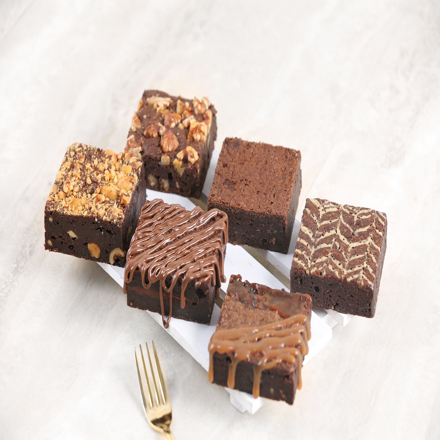 Online Assorted brownie box Gift Delivery in UAE - FNP
